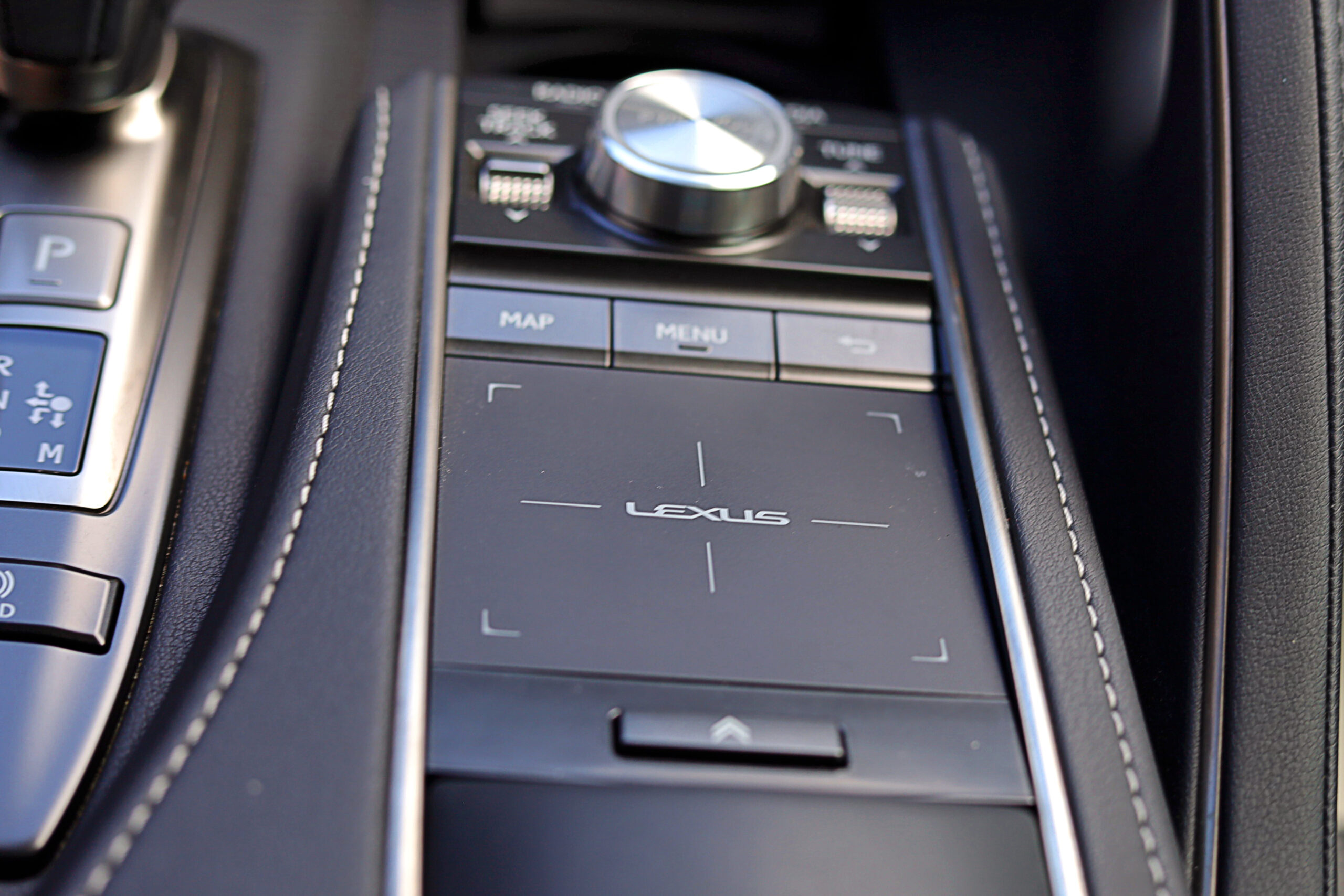 Lexus LC500 – EXO Automobiles