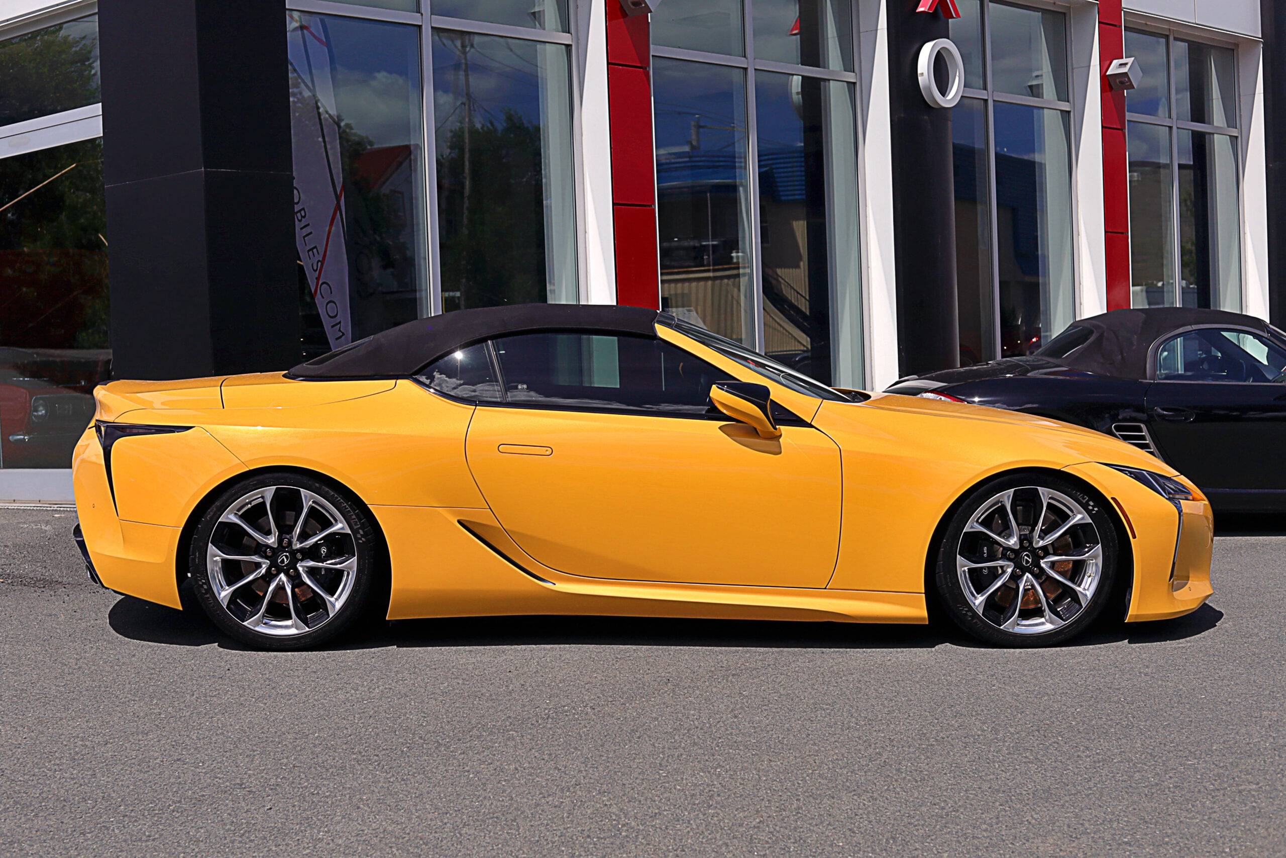 Lexus LC500 – EXO Automobiles